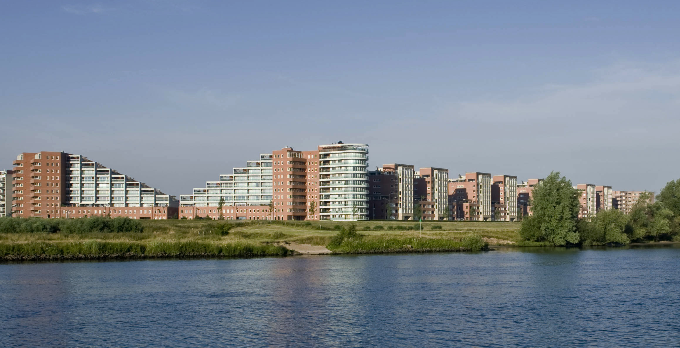 Apartment buildings Maasport Den Bosch - Ritzen Architecten